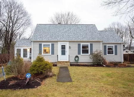 233-233R Summer St, North Dighton, MA | Upgradeable Property ...